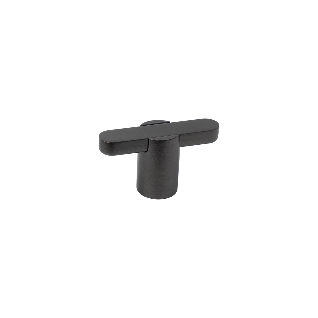 A Contemporary Balance of Form – Momo Handles